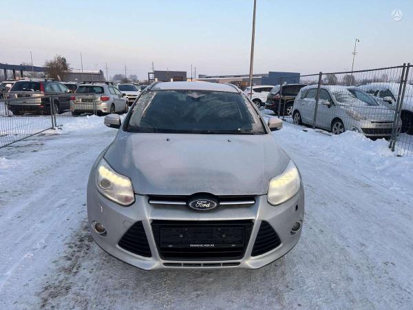 Pelēks Ford Focus 2013 Marijampole, ar dzinēja tilpumu 1.56 L un nobraukumu 153 tūkst. km par 2650 €, foto 2 vietnē AUTOMOTO.COM.LV