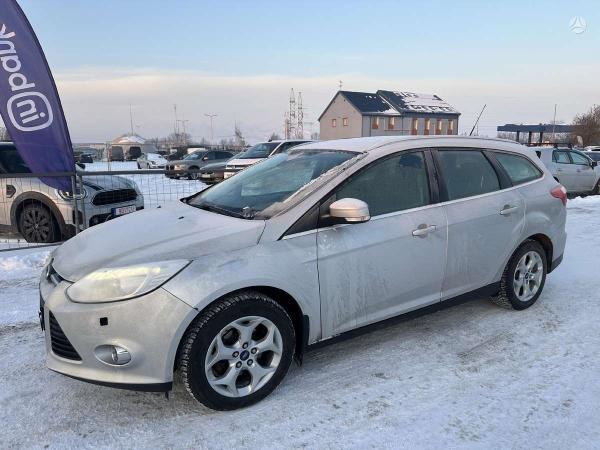 Pelēks Ford Focus 2013 Marijampole, ar dzinēja tilpumu 1.56 L un nobraukumu 153 tūkst. km par 2650 €, foto 5 vietnē AUTOMOTO.COM.LV