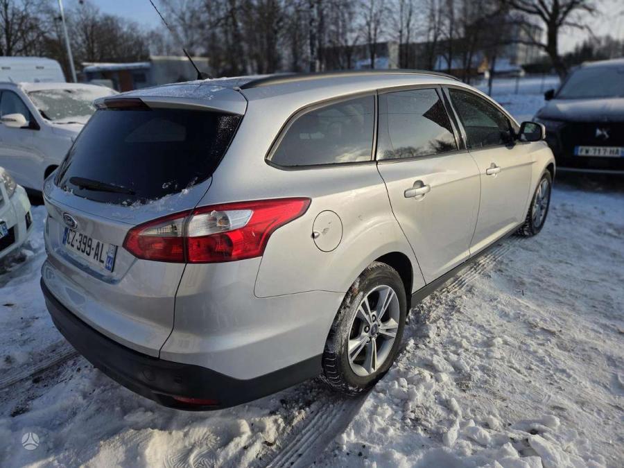Pelēks Ford Focus 2013 Tauragė, ar dzinēja tilpumu 1.56 L un nobraukumu 240 tūkst. km par 3750 €, foto 3 vietnē AUTOMOTO.COM.LV