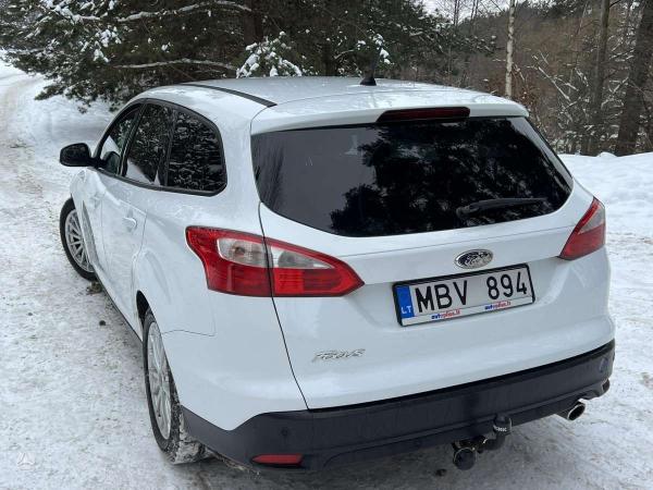 Pelēks Ford Focus 2013 Viļņa, ar dzinēja tilpumu 2.00 L un nobraukumu 276 tūkst. km par 2999 €, foto 3 vietnē AUTOMOTO.COM.LV