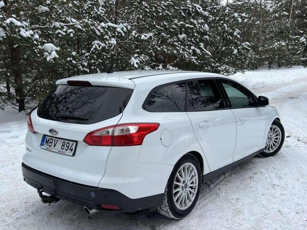 Pelēks Ford Focus 2013 Viļņa, ar dzinēja tilpumu 2.00 L un nobraukumu 276 tūkst. km par 2999 €, foto 4 vietnē AUTOMOTO.COM.LV