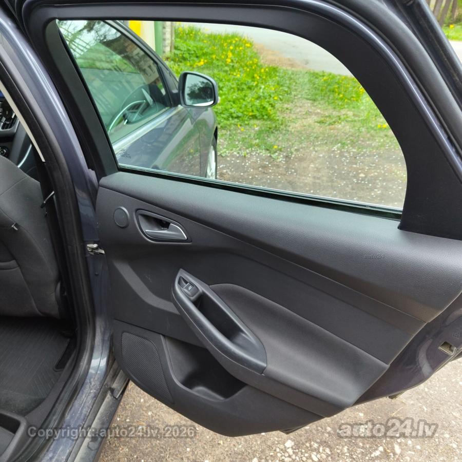 Grey Ford Focus 2013 in Tallinn, with an engine capacity of 1.60 L and mileage of 292 thousand km for 4500 €, photo 17 on AUTOMOTO.COM.LV
