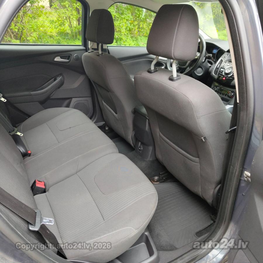 Grey Ford Focus 2013 in Tallinn, with an engine capacity of 1.60 L and mileage of 292 thousand km for 4500 €, photo 18 on AUTOMOTO.COM.LV