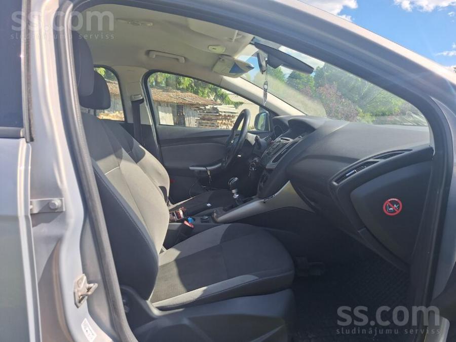 Pelēks Ford Focus 2013 Tukums, ar dzinēja tilpumu 1.60 L un nobraukumu 380 tūkst. km par 2100 €, foto 6 vietnē AUTOMOTO.COM.LV