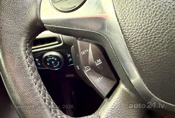 Grey Ford Focus 2013 in Tallinn, with an engine capacity of 1.60 L and mileage of 141 thousand km for 5799 €, photo 9 on AUTOMOTO.COM.LV