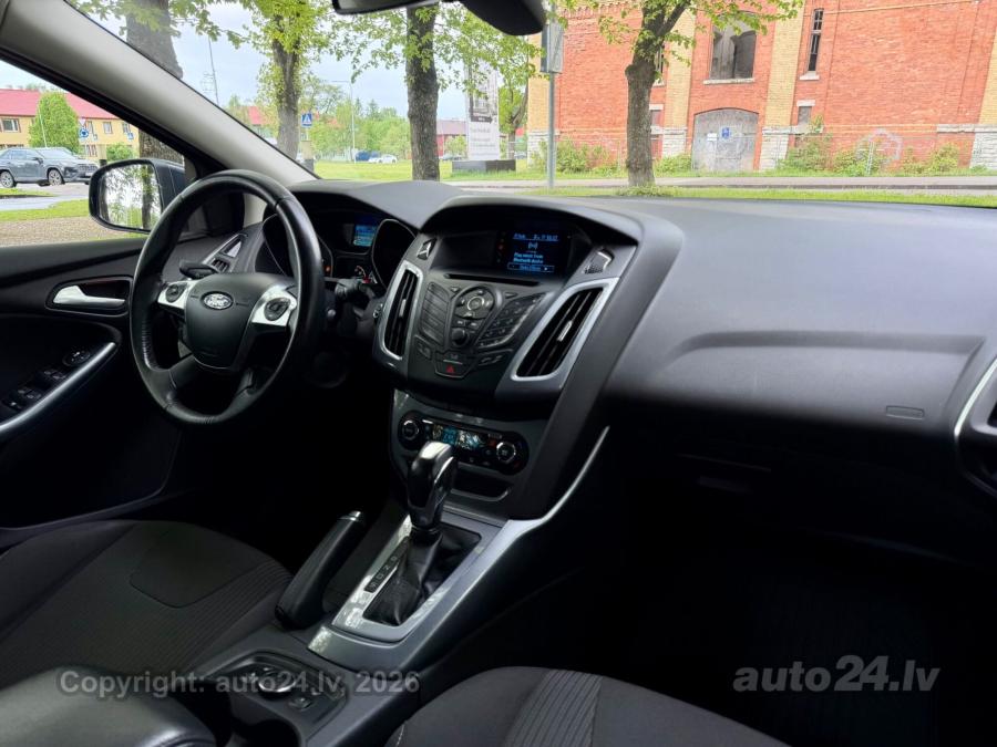 Grey Ford Focus 2013 in Tallinn, with an engine capacity of 1.60 L and mileage of 141 thousand km for 5799 €, photo 14 on AUTOMOTO.COM.LV