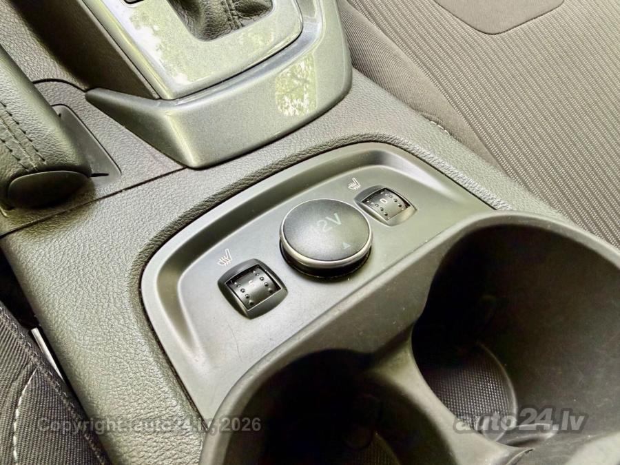 Grey Ford Focus 2013 in Tallinn, with an engine capacity of 1.60 L and mileage of 141 thousand km for 5799 €, photo 21 on AUTOMOTO.COM.LV