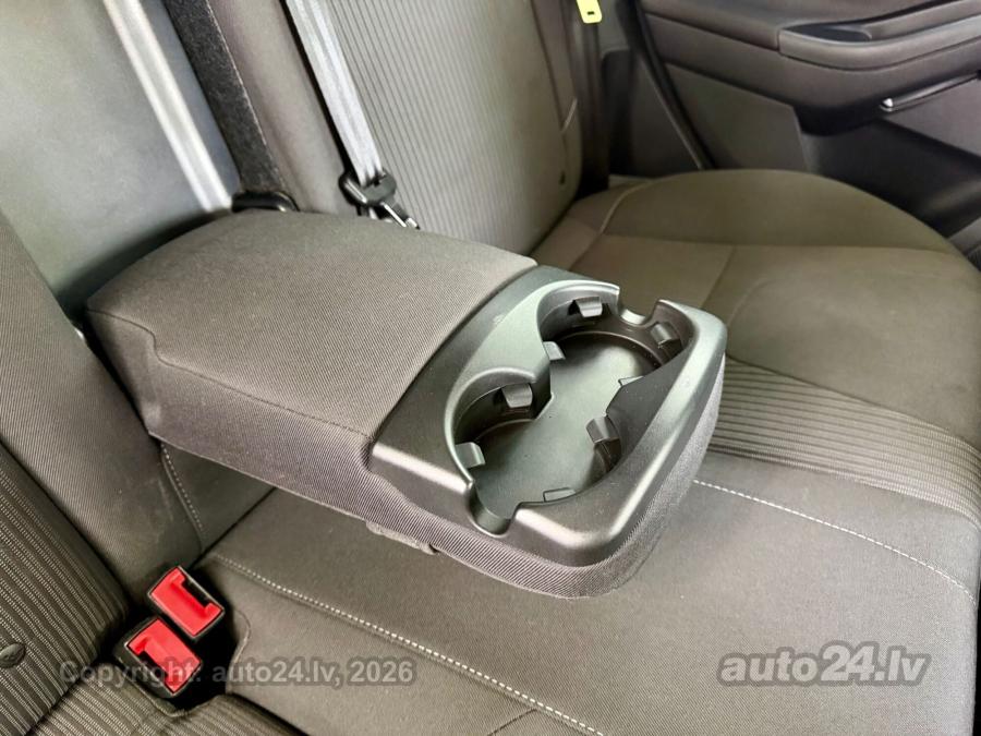 Grey Ford Focus 2013 in Tallinn, with an engine capacity of 1.60 L and mileage of 141 thousand km for 5799 €, photo 24 on AUTOMOTO.COM.LV