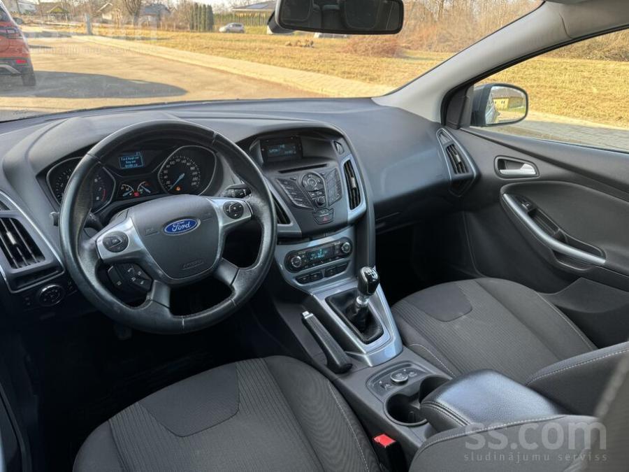Grey Ford Focus 2013 in Valmiera, with an engine capacity of 1.00 L and mileage of 200 thousand km for 4250 €, photo 11 on AUTOMOTO.COM.LV
