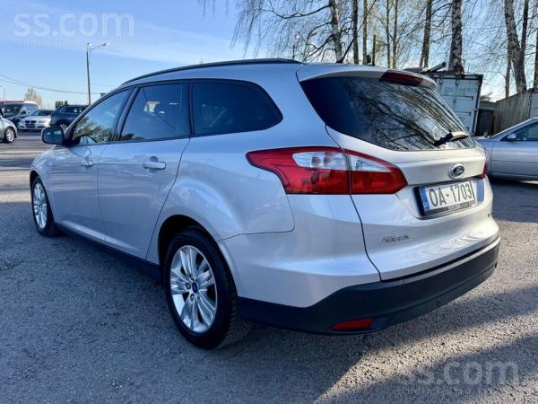 Grey Ford Focus 2013 in Riga, with an engine capacity of 1.60 L and mileage of 0 thousand km for 4550 €, photo 5 on AUTOMOTO.COM.LV