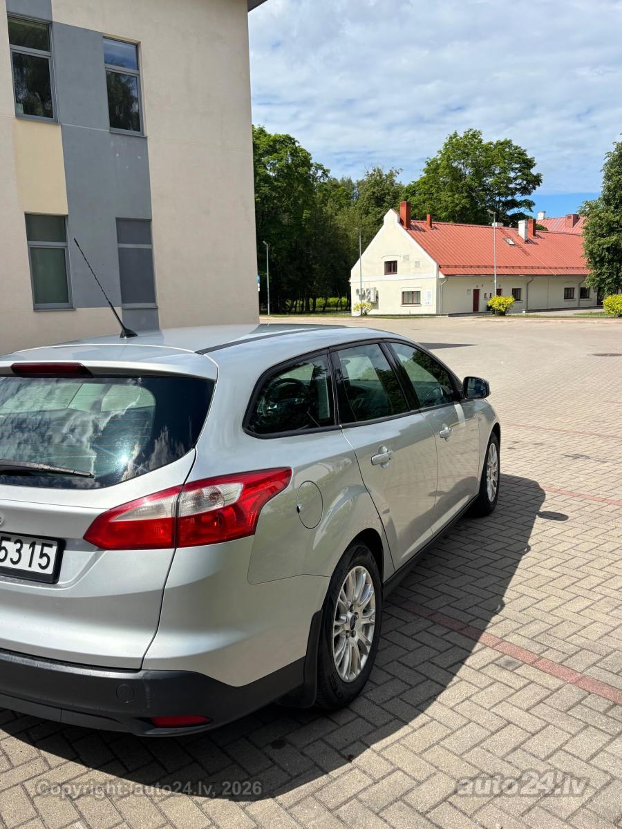 Pelēks Ford Focus 2013 Jelgava, ar dzinēja tilpumu 1.60 L un nobraukumu 123 tūkst. km par 4500 €, foto 6 vietnē AUTOMOTO.COM.LV