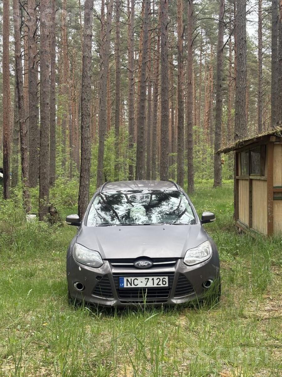 Pelēks Ford Focus 2013 Rīga, ar dzinēja tilpumu 2.00 L un nobraukumu 349 tūkst. km par 3350 €, foto 1 vietnē AUTOMOTO.COM.LV