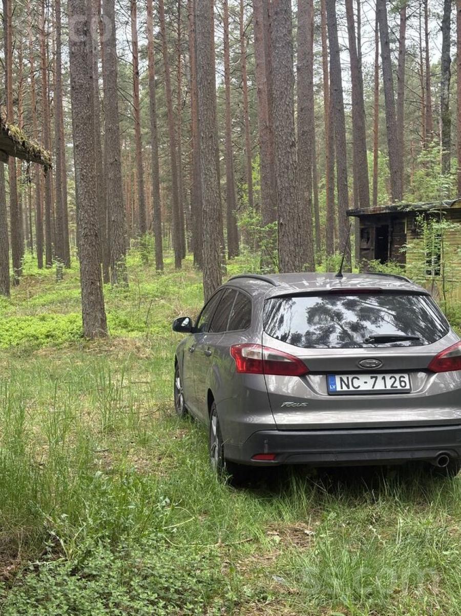 Pelēks Ford Focus 2013 Rīga, ar dzinēja tilpumu 2.00 L un nobraukumu 349 tūkst. km par 3350 €, foto 5 vietnē AUTOMOTO.COM.LV