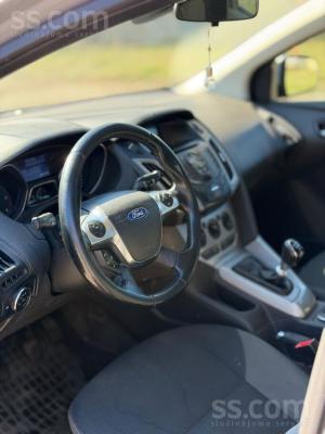 Pelēks Ford Focus 2013 Rīga, ar dzinēja tilpumu 1.60 L un nobraukumu 270 tūkst. km par 1790 €, foto 7 vietnē AUTOMOTO.COM.LV