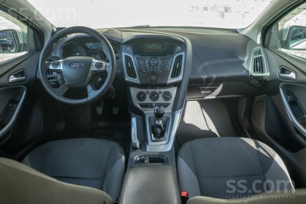 Grey Ford Focus 2013 in Liepaja, with an engine capacity of 1.60 L and mileage of 255 thousand km for 2500 €, photo 7 on AUTOMOTO.COM.LV