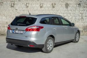 Pelēks Ford Focus 2013 Liepāja, ar dzinēja tilpumu 1.60 L un nobraukumu 255 tūkst. km par 2500 €, foto 8 vietnē AUTOMOTO.COM.LV