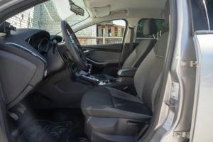 Pelēks Ford Focus 2013 Liepāja, ar dzinēja tilpumu 1.60 L un nobraukumu 255 tūkst. km par 2500 €, foto 19 vietnē AUTOMOTO.COM.LV