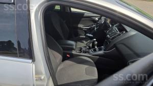 Pelēks Ford Focus 2013 Talsi, ar dzinēja tilpumu 1.60 L un nobraukumu 315 tūkst. km par 4290 €, foto 14 vietnē AUTOMOTO.COM.LV