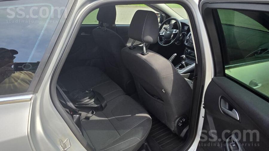 Pelēks Ford Focus 2013 Talsi, ar dzinēja tilpumu 1.60 L un nobraukumu 315 tūkst. km par 4290 €, foto 15 vietnē AUTOMOTO.COM.LV