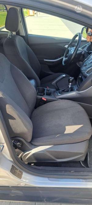 Grey Ford Focus 2013 in Siauliai, with an engine capacity of 1.00 L and mileage of 200 thousand km for 3900 €, photo 6 on AUTOMOTO.COM.LV