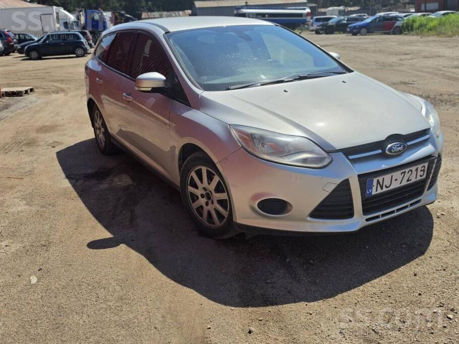 Grey Ford Focus 2013 in Riga, with an engine capacity of 1.60 L and mileage of 0 thousand km for 1599 €, photo 1 on AUTOMOTO.COM.LV