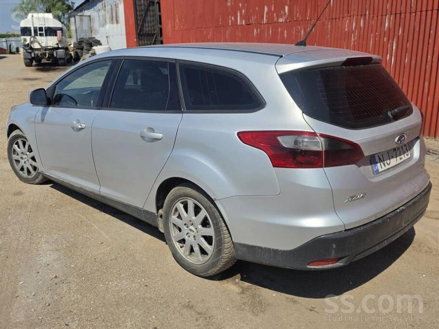 Grey Ford Focus 2013 in Riga, with an engine capacity of 1.60 L and mileage of 0 thousand km for 1599 €, photo 3 on AUTOMOTO.COM.LV