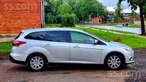 Grey Ford Focus 2013 in Cesis, with an engine capacity of 1.60 L and mileage of 243 thousand km for 2900 €, photo 5 on AUTOMOTO.COM.LV