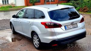 Grey Ford Focus 2013 in Cesis, with an engine capacity of 1.60 L and mileage of 243 thousand km for 2900 €, photo 9 on AUTOMOTO.COM.LV