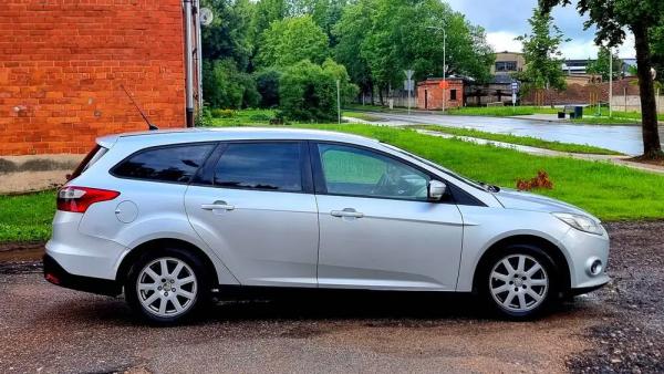 Grey Ford Focus 2013 in Cesis, with an engine capacity of 1.60 L and mileage of 243 thousand km for 2900 €, photo 4 on AUTOMOTO.COM.LV