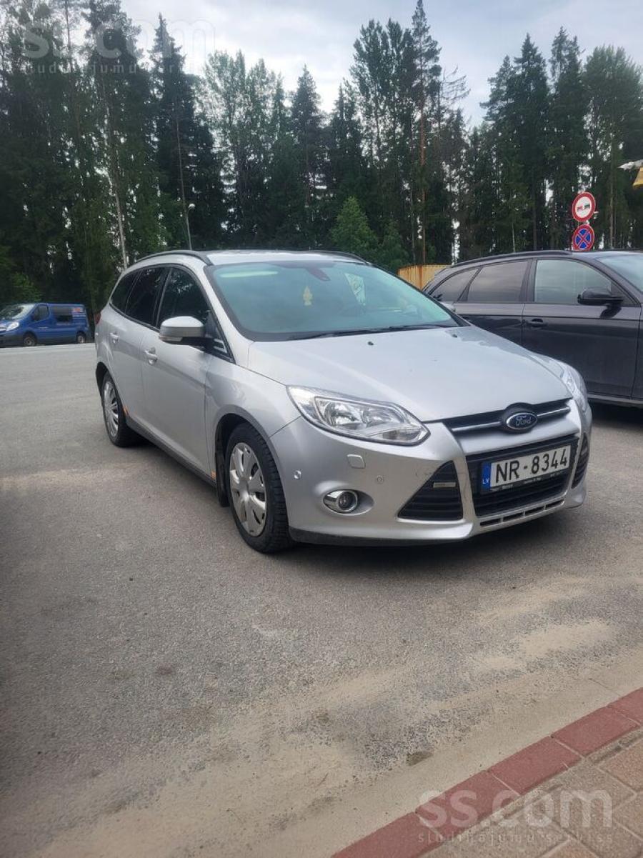 Pelēks Ford Focus 2013 Aizkraukle, ar dzinēja tilpumu 1.60 L un nobraukumu 391 tūkst. km par 1500 €, foto 1 vietnē AUTOMOTO.COM.LV