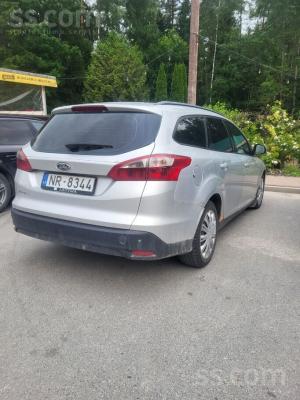 Pelēks Ford Focus 2013 Aizkraukle, ar dzinēja tilpumu 1.60 L un nobraukumu 391 tūkst. km par 1500 €, foto 4 vietnē AUTOMOTO.COM.LV