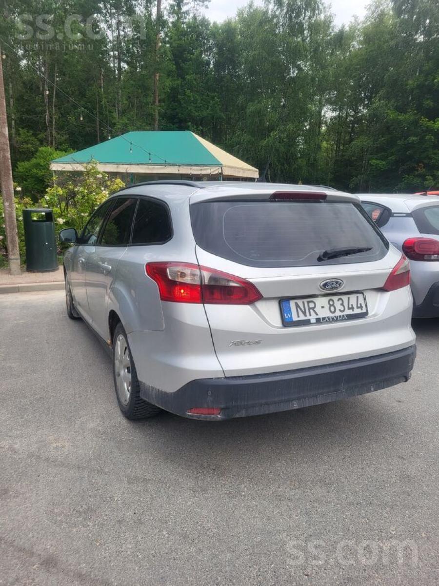 Pelēks Ford Focus 2013 Aizkraukle, ar dzinēja tilpumu 1.60 L un nobraukumu 391 tūkst. km par 1500 €, foto 5 vietnē AUTOMOTO.COM.LV