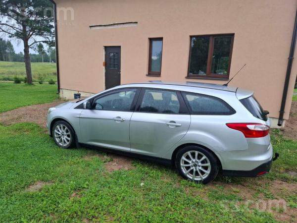 Pelēks Ford Focus 2013 Ogre, ar dzinēja tilpumu 1.60 L un nobraukumu 178 tūkst. km par 1900 €, foto 2 vietnē AUTOMOTO.COM.LV