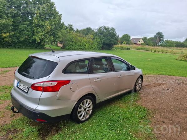 Pelēks Ford Focus 2013 Ogre, ar dzinēja tilpumu 1.60 L un nobraukumu 178 tūkst. km par 1900 €, foto 3 vietnē AUTOMOTO.COM.LV