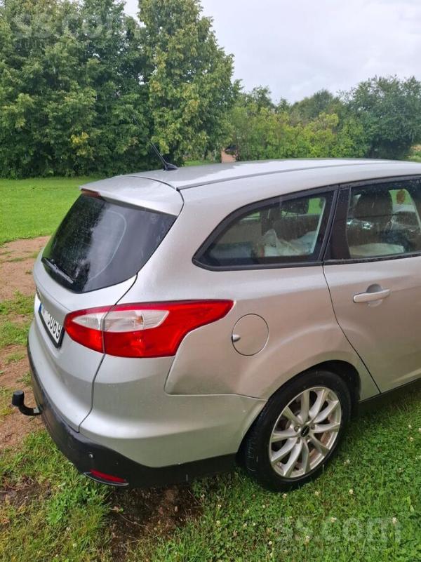 Pelēks Ford Focus 2013 Ogre, ar dzinēja tilpumu 1.60 L un nobraukumu 178 tūkst. km par 1900 €, foto 9 vietnē AUTOMOTO.COM.LV