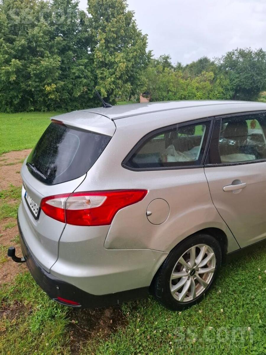 Pelēks Ford Focus 2013 Ogre, ar dzinēja tilpumu 1.60 L un nobraukumu 178 tūkst. km par 1900 €, foto 10 vietnē AUTOMOTO.COM.LV