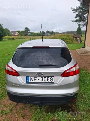 Pelēks Ford Focus 2013 Ogre, ar dzinēja tilpumu 1.60 L un nobraukumu 178 tūkst. km par 1900 €, foto 11 vietnē AUTOMOTO.COM.LV