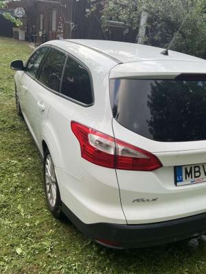 Grey Ford Focus 2013 in Vilnius, with an engine capacity of 2.00 L and mileage of 277 thousand km for 2200 €, photo 3 on AUTOMOTO.COM.LV