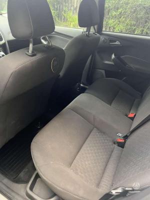 Grey Ford Focus 2013 in Vilnius, with an engine capacity of 2.00 L and mileage of 277 thousand km for 2200 €, photo 10 on AUTOMOTO.COM.LV