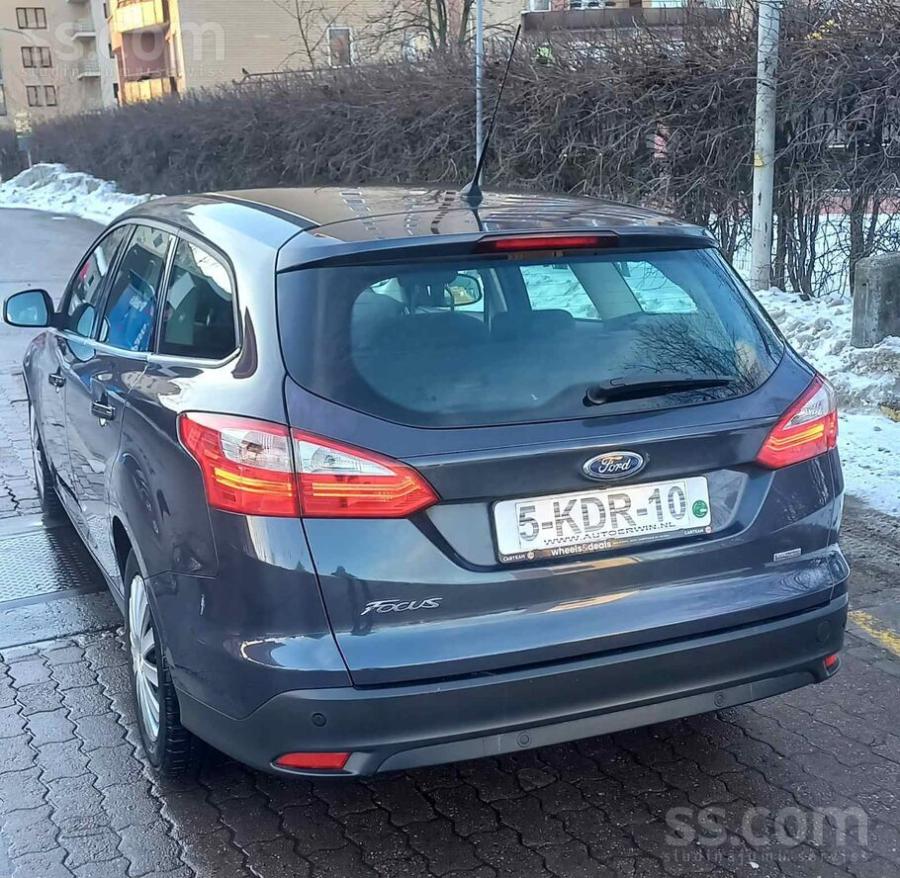 Pelēks Ford Focus 2013 Rīga, ar dzinēja tilpumu 1.60 L un nobraukumu 280 tūkst. km par 3100 €, foto 7 vietnē AUTOMOTO.COM.LV
