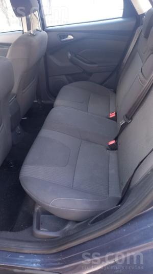 Pelēks Ford Focus 2013 Rīga, ar dzinēja tilpumu 1.60 L un nobraukumu 280 tūkst. km par 3100 €, foto 11 vietnē AUTOMOTO.COM.LV