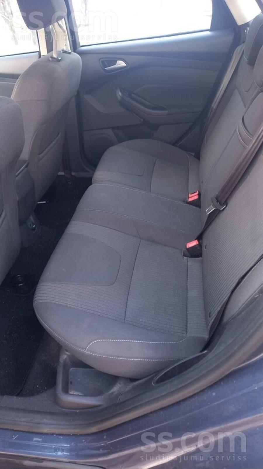 Pelēks Ford Focus 2013 Rīga, ar dzinēja tilpumu 1.60 L un nobraukumu 280 tūkst. km par 3100 €, foto 11 vietnē AUTOMOTO.COM.LV