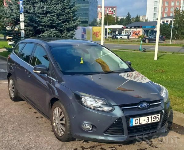 Grey Ford Focus 2013 in Riga, with an engine capacity of 1.60 L and mileage of 280 thousand km for 3200 €, photo 3 on AUTOMOTO.COM.LV