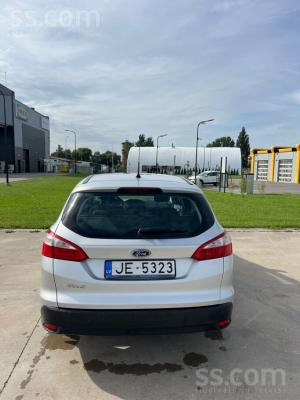 Pelēks Ford Focus 2013 Liepāja, ar dzinēja tilpumu 1.60 L un nobraukumu 196 tūkst. km par 4500 €, foto 4 vietnē AUTOMOTO.COM.LV