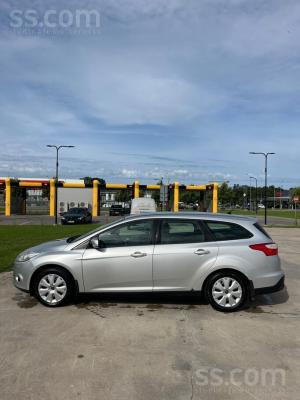 Pelēks Ford Focus 2013 Liepāja, ar dzinēja tilpumu 1.60 L un nobraukumu 196 tūkst. km par 4500 €, foto 5 vietnē AUTOMOTO.COM.LV