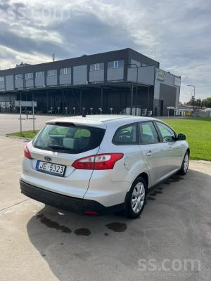 Pelēks Ford Focus 2013 Liepāja, ar dzinēja tilpumu 1.60 L un nobraukumu 196 tūkst. km par 4500 €, foto 7 vietnē AUTOMOTO.COM.LV