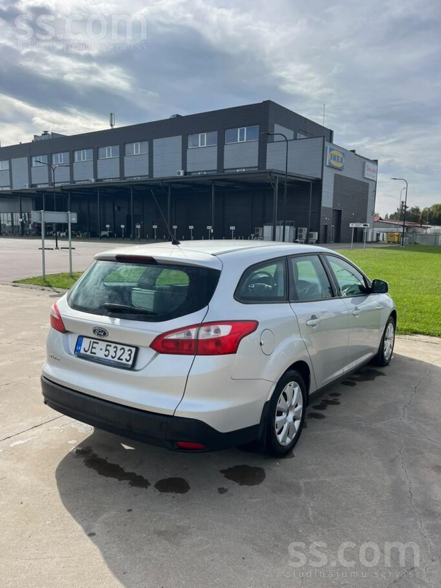 Pelēks Ford Focus 2013 Liepāja, ar dzinēja tilpumu 1.60 L un nobraukumu 196 tūkst. km par 4500 €, foto 7 vietnē AUTOMOTO.COM.LV