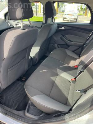 Pelēks Ford Focus 2013 Liepāja, ar dzinēja tilpumu 1.60 L un nobraukumu 196 tūkst. km par 4500 €, foto 8 vietnē AUTOMOTO.COM.LV