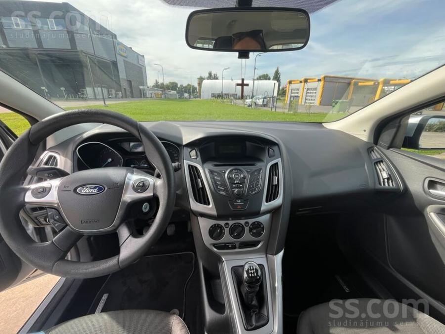 Pelēks Ford Focus 2013 Liepāja, ar dzinēja tilpumu 1.60 L un nobraukumu 196 tūkst. km par 4500 €, foto 11 vietnē AUTOMOTO.COM.LV