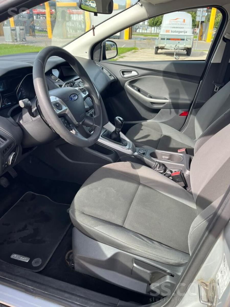 Pelēks Ford Focus 2013 Liepāja, ar dzinēja tilpumu 1.60 L un nobraukumu 196 tūkst. km par 4500 €, foto 14 vietnē AUTOMOTO.COM.LV